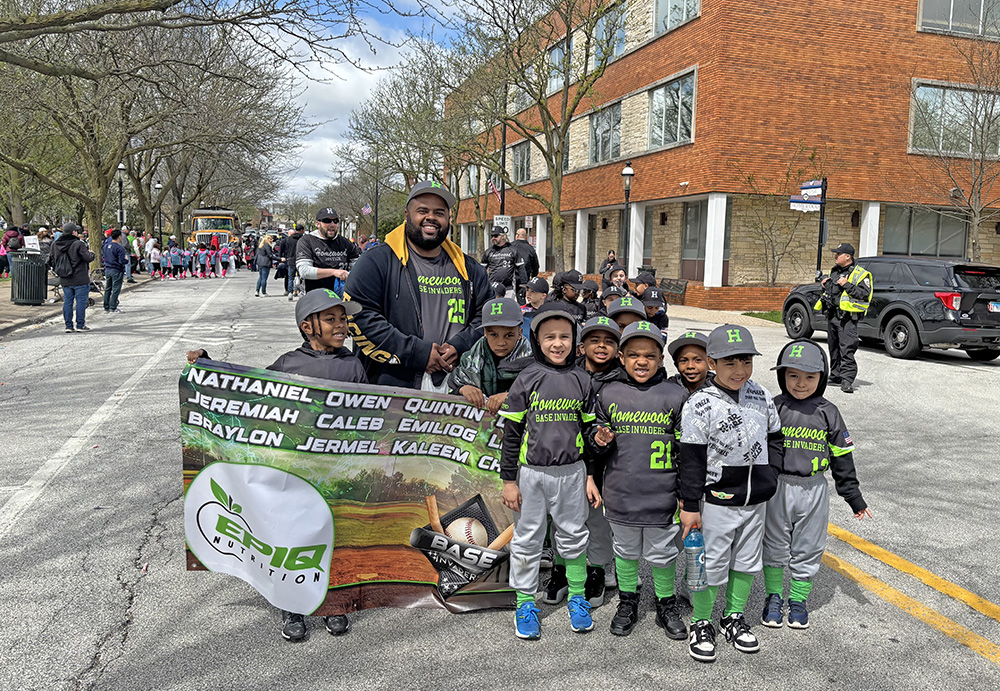 Parade opens baseball season in Homewood - HF Chronicle