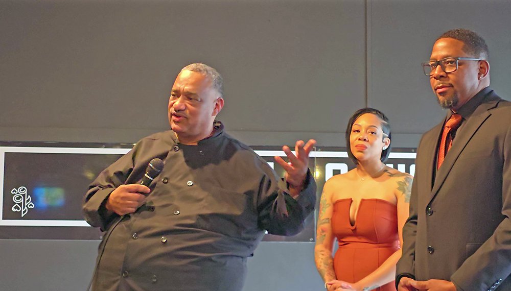 Southern cuisine, soulful sounds: Mitchell & Michaels grand opening set ...